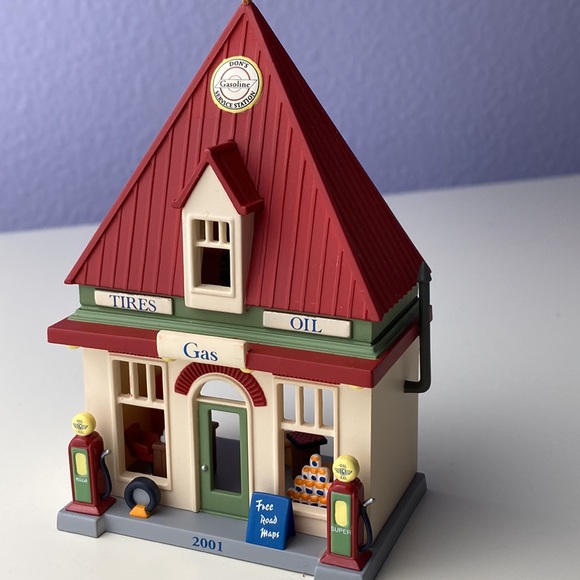 Hallmark | Holiday | 20 Hallmark Collectible 2001 Nostalgic Houses ...